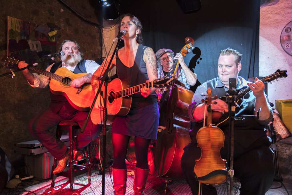 Tabea Anderfuhren und Aaron Till, 10.10.2019 - puravidakeller.ch